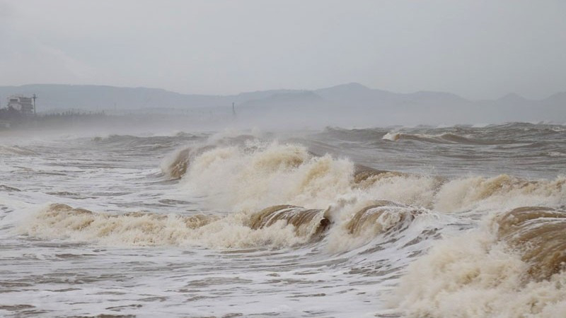 Low-pressure area in East Sea likely to intensify into tropical depression
